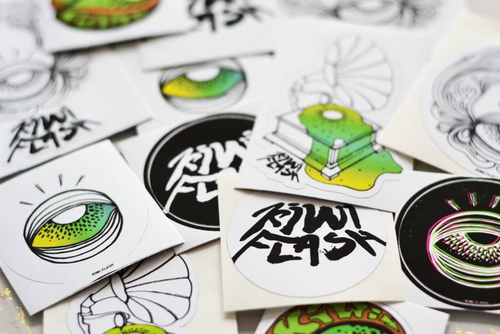 Nalepke (paket po 5) - Kiwi Flash